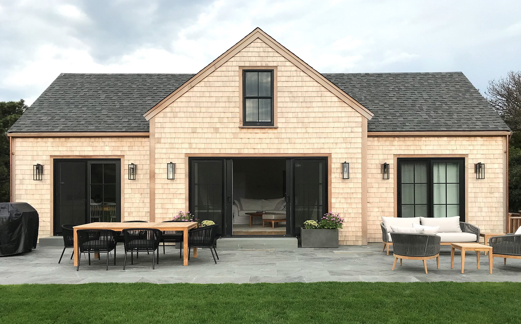 13. Small Cottage | Benjamin Normand Residential Design, Inc. Nantucket